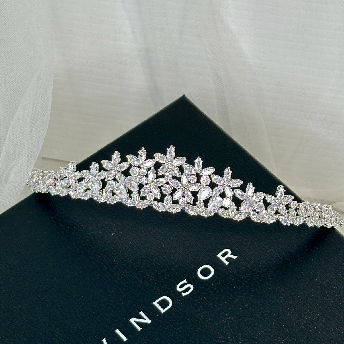 Amanda Tiara – Windsor Bridal Jewellery Worldwide